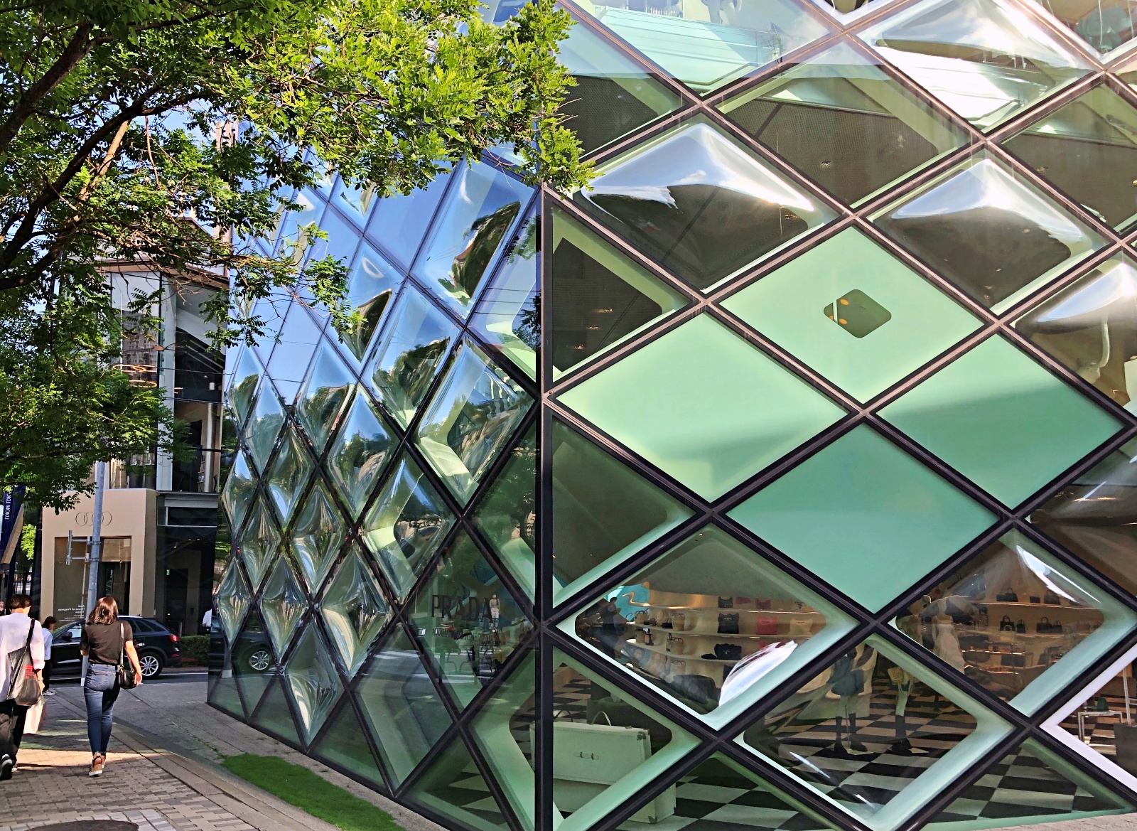 OMOTESANDO & AOYAMA - Japan Harmony Travel